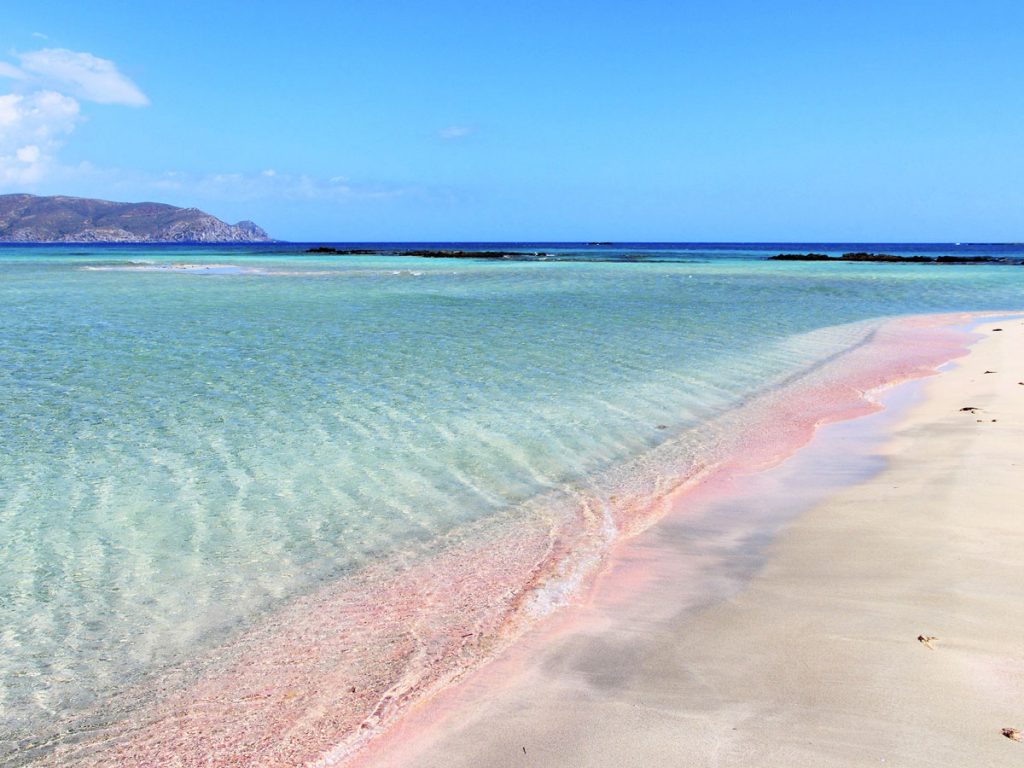 8 increíbles playas de ARENA ROSA en el mundo - Tendencia Cool